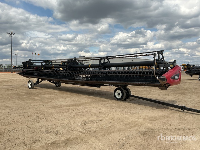 2015 MacDon FD75-D 40 ft Flex Draper Combine Header | Ritchie Bros ...