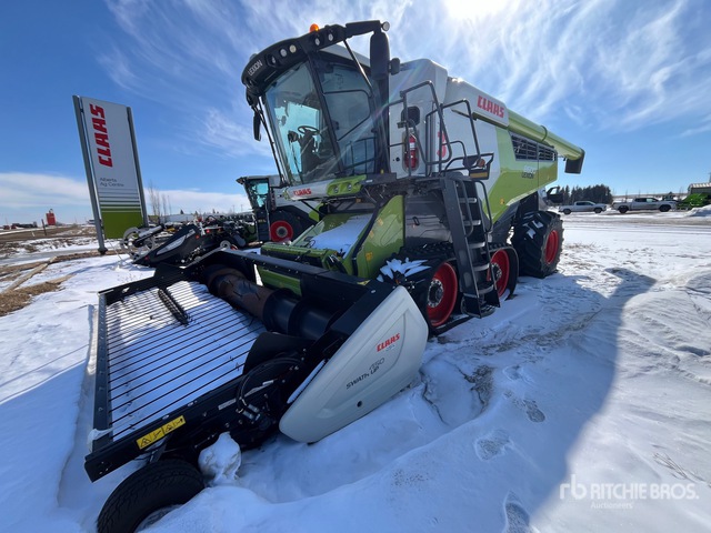 2022 Claas Lexion 8600 TT Combine Harvester | Ritchie Bros. Auctioneers