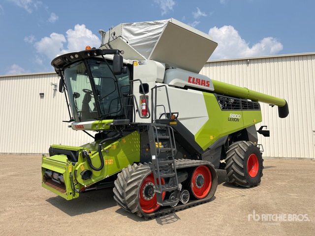 2020 Claas LEXION 8800 TT Combine Harvester | Ritchie Bros. Auctioneers