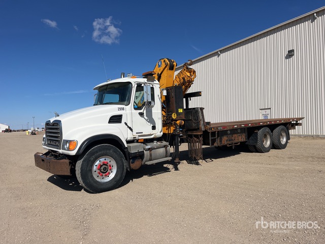 2005 Effer 250 5S 6580 lb Knuckle Boom on 2006 Mack CV713 6x4 Crane ...