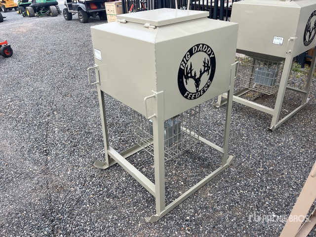 Big Daddy Electric 500 Lb Deer Feeder (Unused) | Ritchie Bros. Auctioneers