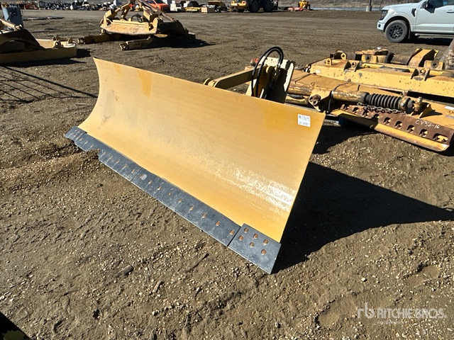 WBM 134 in Motor Grader Blade - Fits Cat 140M | Ritchie Bros. Auctioneers