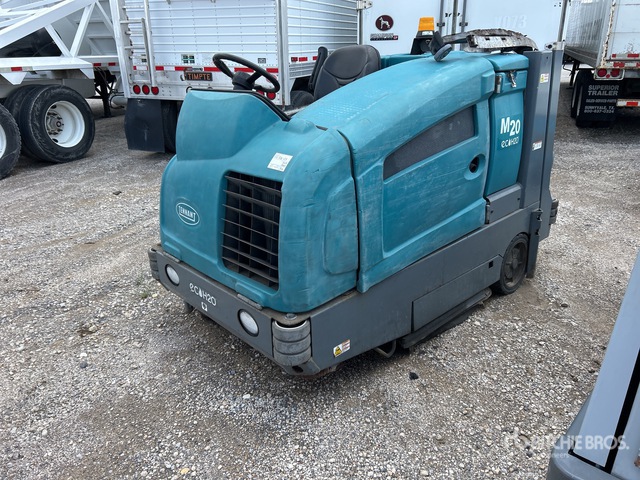 2010 Tennant M20 Ride-On Floor Scrubber (Inoperable) | Ritchie Bros ...