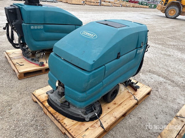2005 Tennant 5680 Walk-Behind Electric Floor Scrubber | Ritchie Bros ...