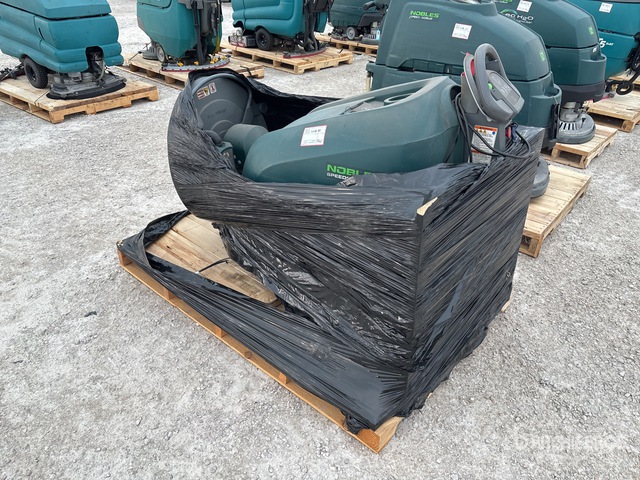 Tennant Speed Gleam Walk-Behind Electric Floor Scrubber | Ritchie Bros ...