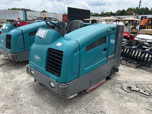 2007 Tennant M20 Ride-On Floor Scrubber | Ritchie Bros. Auctioneers