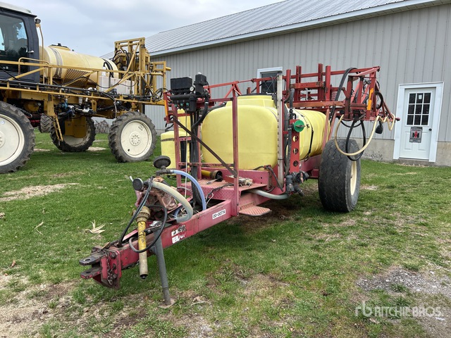 Hardi NAV550M 45 ft S/A Pull-Type Sprayer | Ritchie Bros. Auctioneers