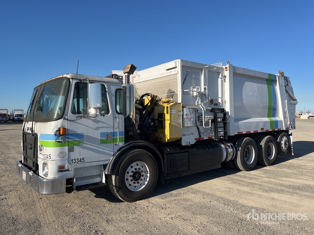 2015 Autocar ACX Xpeditor 8x4 Side Loader Waste Collection Truck ...