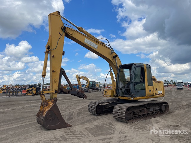 2004 John Deere 120C Tracked Excavator | Ritchie Bros. Auctioneers