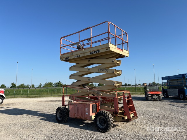 2000 JLG 40RTS Diesel Scissor Lift | Ritchie Bros. Auctioneers