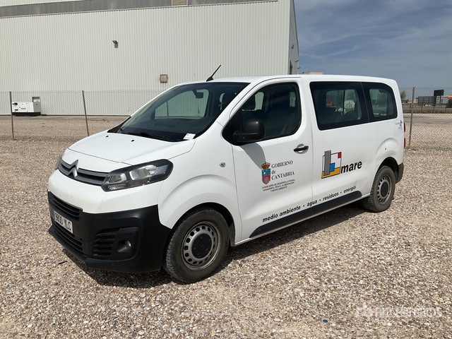 2018 Citroen Jumpy Blue HDI 6 Passenger Van | Ritchie Bros. Auctioneers