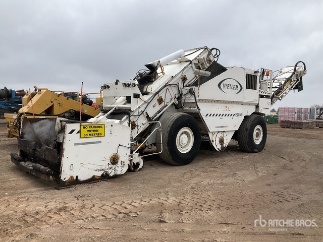 2011 Weiler E2850 Wheel Asphalt Transfer Machine | Ritchie Bros ...