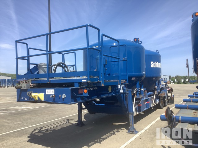 1981 Clark M711 Remolque Cisterna Neumática | Ritchie Bros. Auctioneers