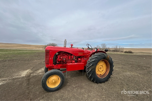 Massey-Harris 4405 Diesel Tracteur agricole 2 roues motrices | Ritchie ...