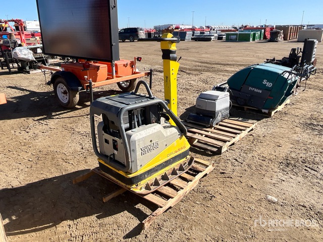 2000 Wacker DPU6555 Reversible 1000 lb Vibratory Plate Compactor ...