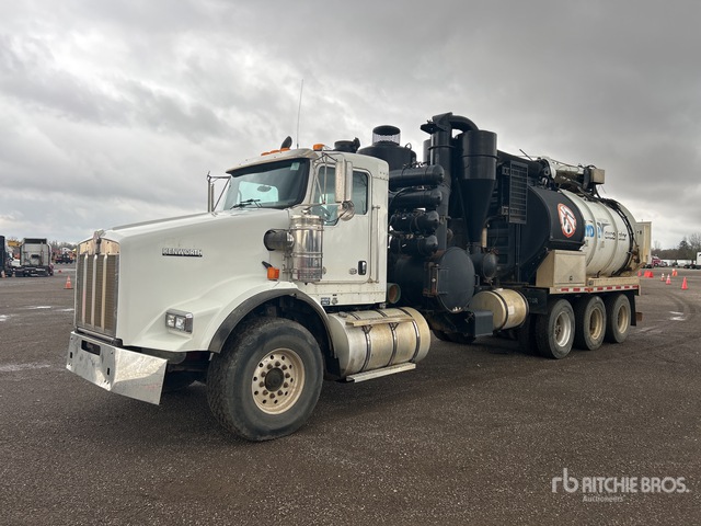 Vactor 2112HXX-PD on 2013 Kenworth T800 8x6 Camion excavateur par ...