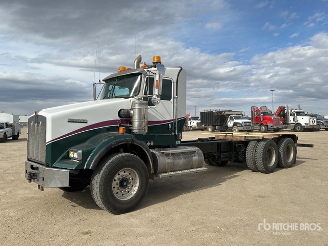 2011 Kenworth T800 6x4 Cab and Chassis | Ritchie Bros. Auctioneers