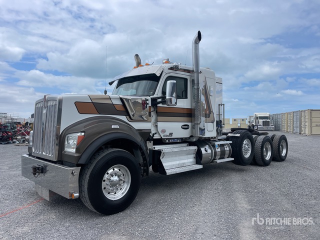 2020 Kenworth W990 8x4 Heavy Haul Tri/A Sleeper Truck Tractor | Ritchie Bros. Auctioneers