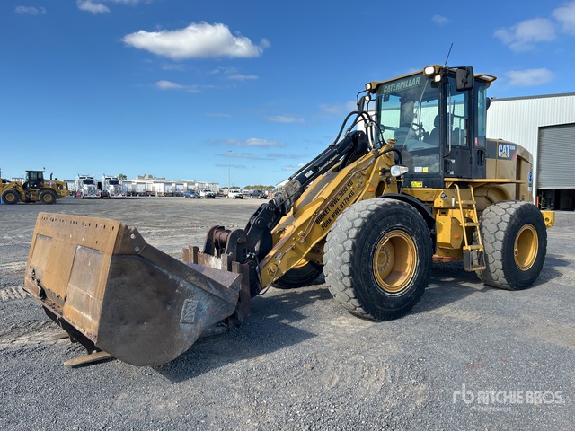 2011 Cat 930H High Lift Wheel Loader | Ritchie Bros. Auctioneers