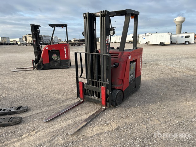 2017 Raymond 415-C35TT 3500 lb Electric Forklift | Ritchie Bros ...