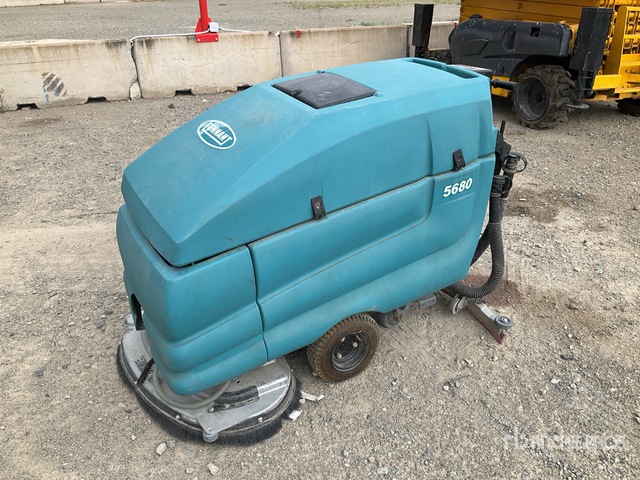 2016 Tennant 5680 Walk-Behind Electric Floor Scrubber | Ritchie Bros ...