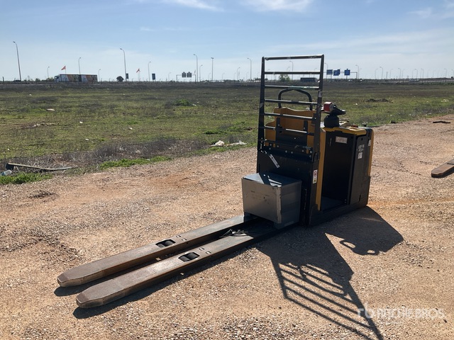 2017 Yale MO20L Electric Pallet Jack | Ritchie Bros. Auctioneers