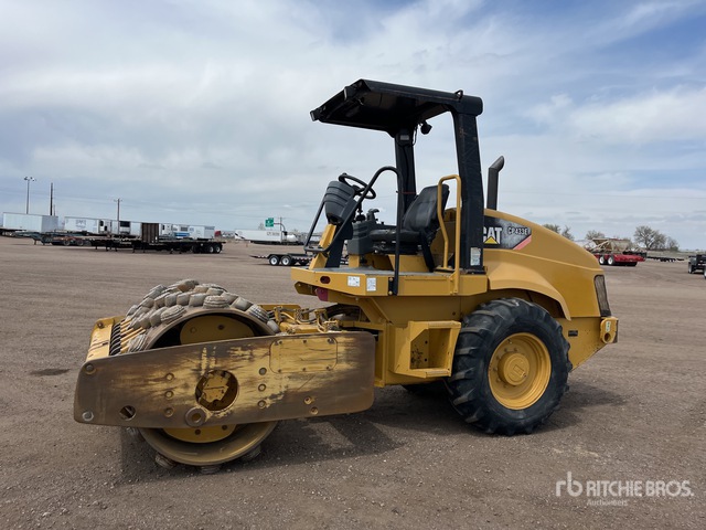 2007 Cat CP433E Padfoot Drum Compactor | Ritchie Bros. Auctioneers