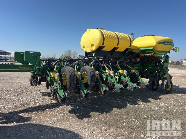 2014 John Deere 1770NT 16 Row Planter | Ritchie Bros. Auctioneers