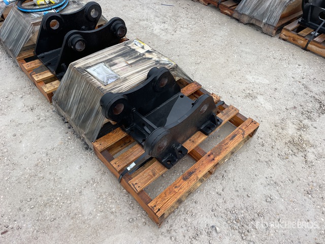 John Deere Mounting Kit HH125 - Mount Bracket, Machine-Side Hydraulic ...