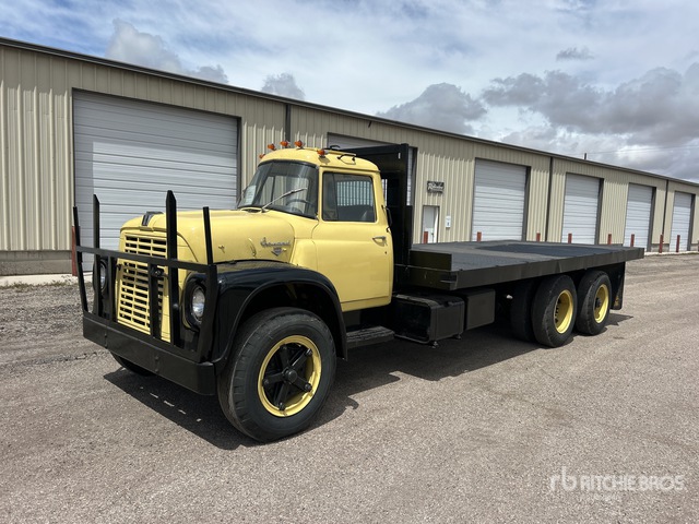 1966 International Loadstar F-1800 6x4 Flatbed Truck | Ritchie Bros ...