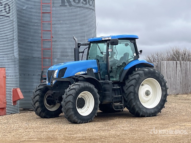 2008 New Holland T7040 4WD Tractor | Ritchie Bros. Auctioneers