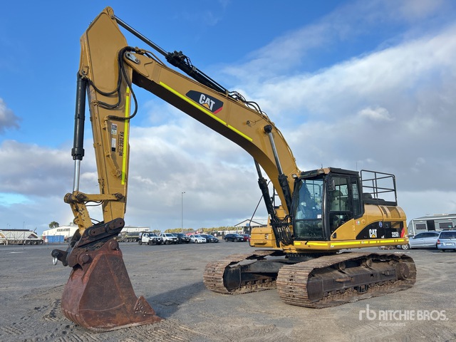 2009 Cat 325D L Tracked Excavator | Ritchie Bros. Auctioneers