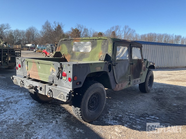 Surplus 2006 AM General M1097A2 HMMWV 4 Door Soft Top w/Truck Body in ...