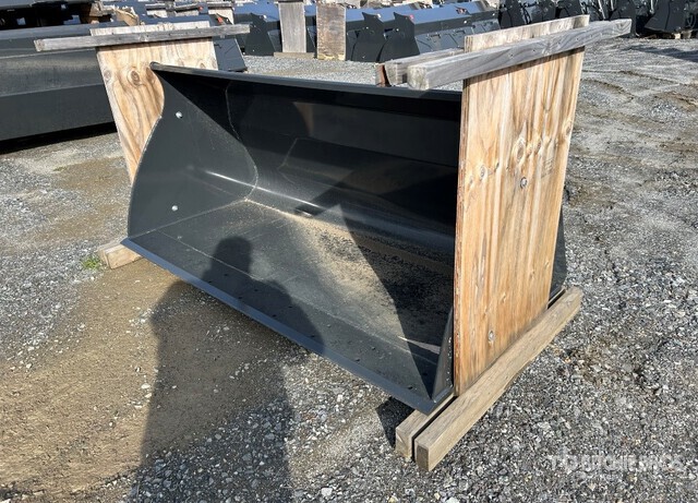 Bobcat Skid Steer Light Material Bucket - Fits Bobcat L65 (Unused) in ...