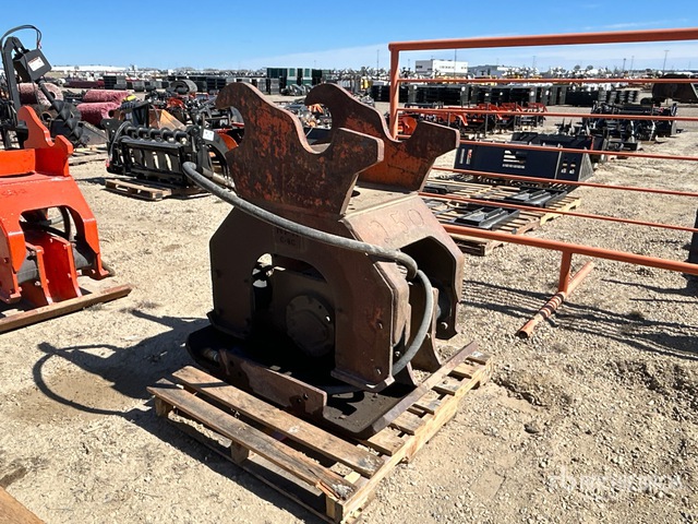 2022 NPK C8C C8100 34 in Excavator Plate Compactor Attachment - Fits ...