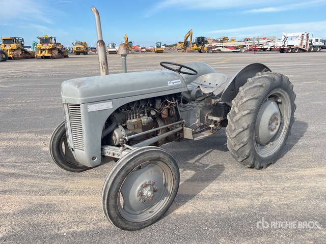 1953 Ferguson TEF-20 2WD Tractor | Ritchie Bros. Auctioneers