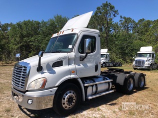 2016 Freightliner Cascadia 113 6x4 T/A Day Cab Truck Tractor in Port ...