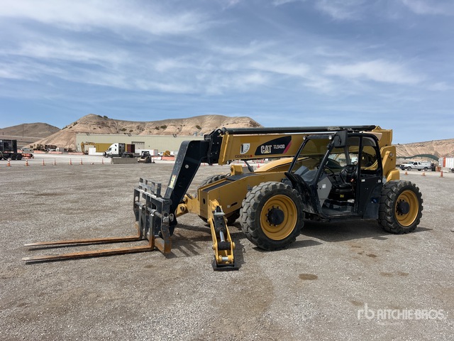2016 Cat TL943D Telehandler | Ritchie Bros. Auctioneers