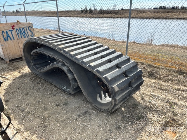 Morooka MST 3000 Rubber Tracks | Ritchie Bros. Auctioneers
