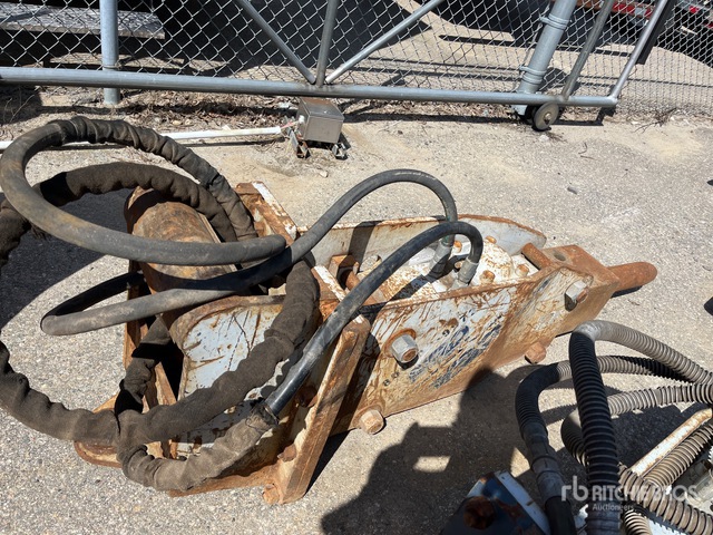 Kent F9FSP-WR Hydraulic Breaker | Ritchie Bros. Auctioneers