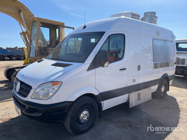 2010 Mercedes-Benz Food Concession Truck | Ritchie Bros. Auctioneers