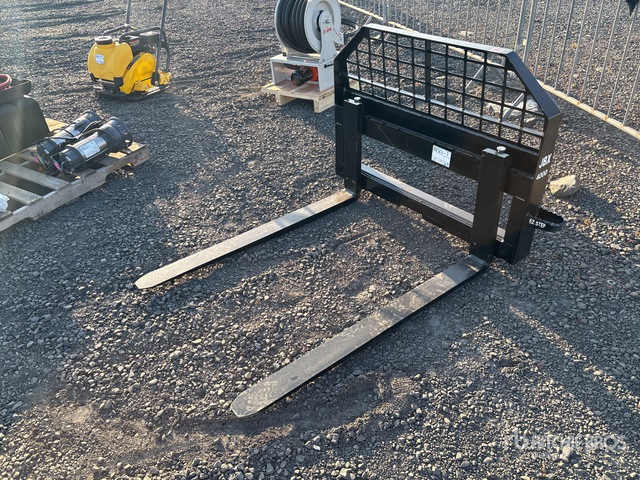 JBX 4000 48 in Skid Steer Forks (Unused) | Ritchie Bros. Auctioneers