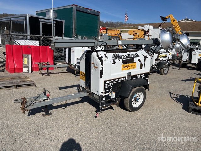2015 Allmand Bros. Night-Lite Pro II 7.5 kW Light Tower | Ritchie Bros ...