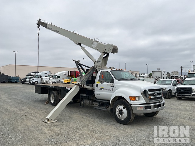 2014 National 571E2 36000 lb Straight Boom on 2015 Ford F-750 XL 4x2 Flatbed Truck with Crane in ...