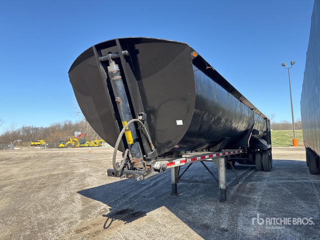 2016 Epak 40 ft T/A End Dump Trailer | Ritchie Bros. Auctioneers