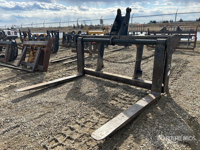 CWS WL040-FPP60 60 in Jib Wheel Loader Forks | Ritchie Bros. Auctioneers