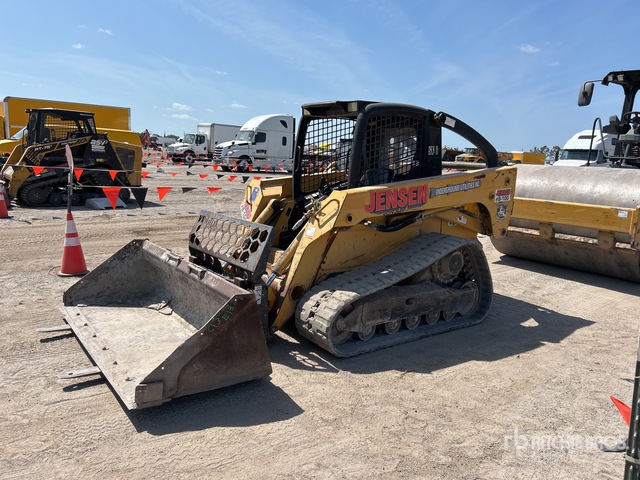 2006 John Deere CT332 Compact Track Loader | Ritchie Bros. Auctioneers