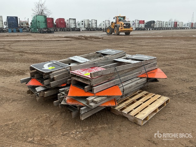 Quantity of (42) Signs Road Signs | Ritchie Bros. Auctioneers