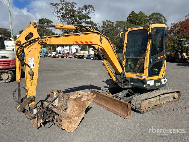 2013 Hyundai Robex 35Z-9 Mini Excavator | Ritchie Bros. Auctioneers