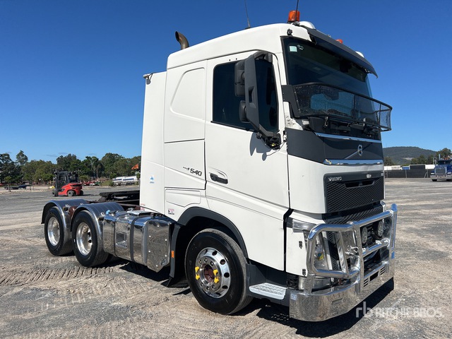 2013 Volvo FH13 6x4 T/A Sleeper Truck Tractor | Ritchie Bros. Auctioneers